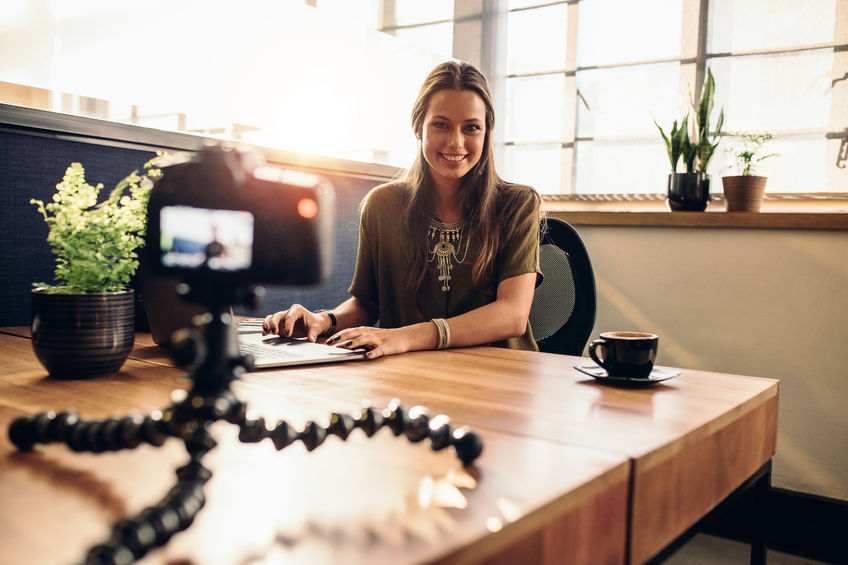Blogging or Vlogging: Which Is The Best For Business?