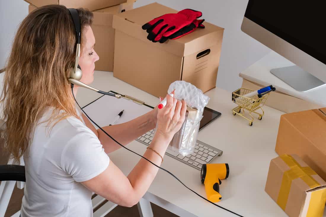 Small Businesses Properly Handle Customer Returns and Refunds
