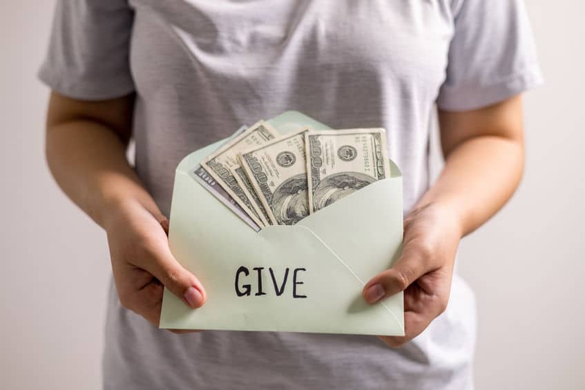 A Simple Donor Analysis To Reveal Giving Trends